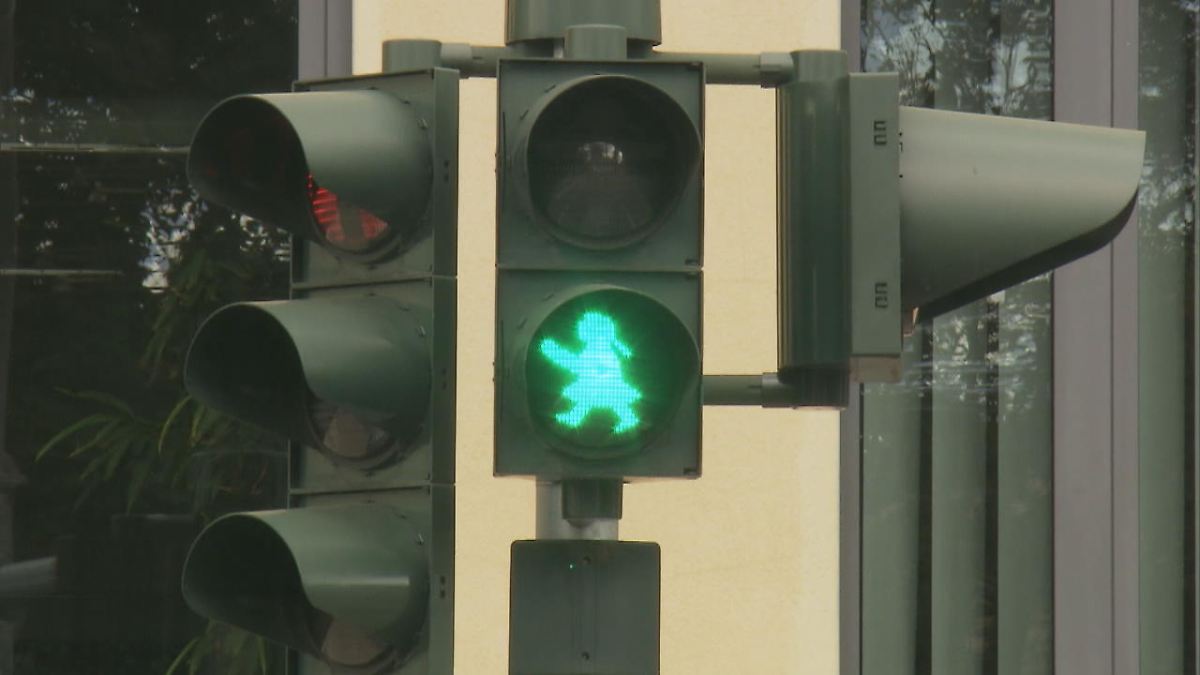 Ampelfrauen sind anderswo kein Problem: Aus für die Haller Ampelfrau?