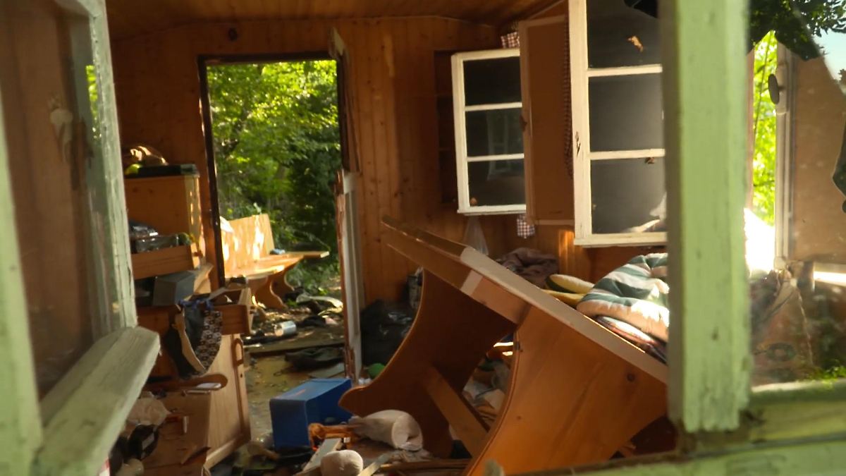 Die Hütte von Yves Rausch: So lebt der Schwarzwald-Rambo