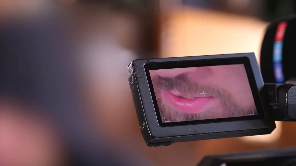 Deadpool-Killer Wade Wilson gesteht seinem Vater die Frauenmorde am Telefon