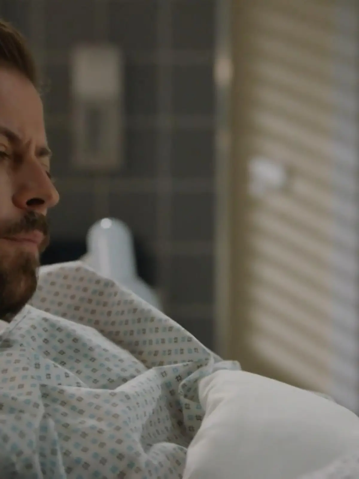 GZSZ-Folge 8262 vom 30. April 2025 im TV: Zoe hat große Angst um Clara ...