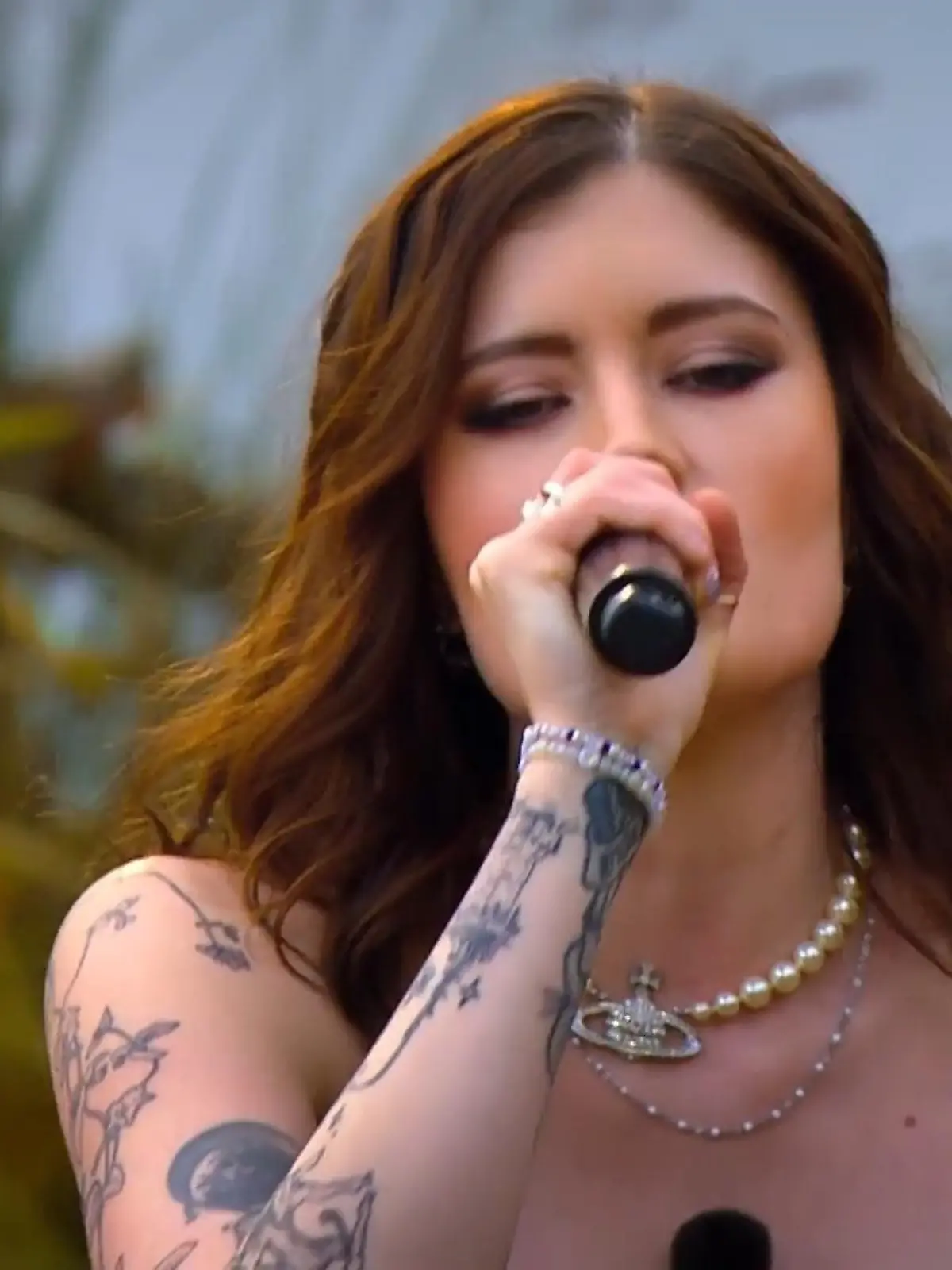 Endlich Zeit zu tanzen: Mit Michael Patrick Kelly „Kopfüber“ auf die Tanzfläche