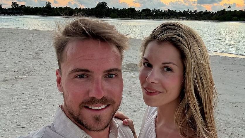 Ski-Star Miha Hrobat hält im Traumurlaub um die Hand seiner Freundin ...