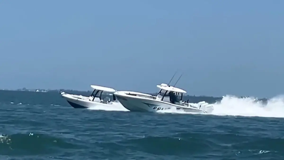 Riskanter Polizeieinsatz: Fahrer fällt über Bord! Boot rast herrenlos ...