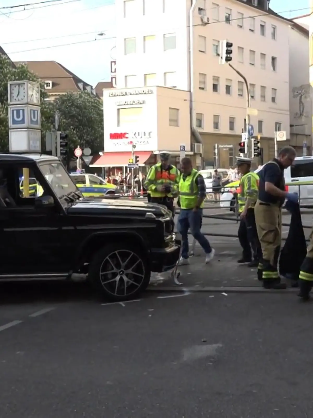 Geheimgespräche mit "großen Unternehmen"?: Alice Weidel (AfD) im ...