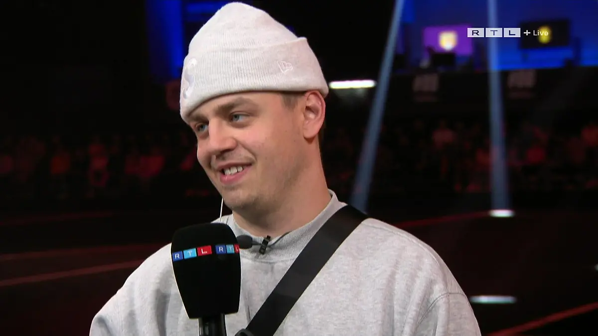 MMA-Fighter Deniz Ilbay zeigt Herz für krebskranke Kinder