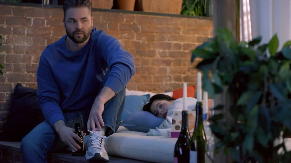 „Unter uns” am 01.04.25 im TV: Sina will für ihren Seitensprung ...