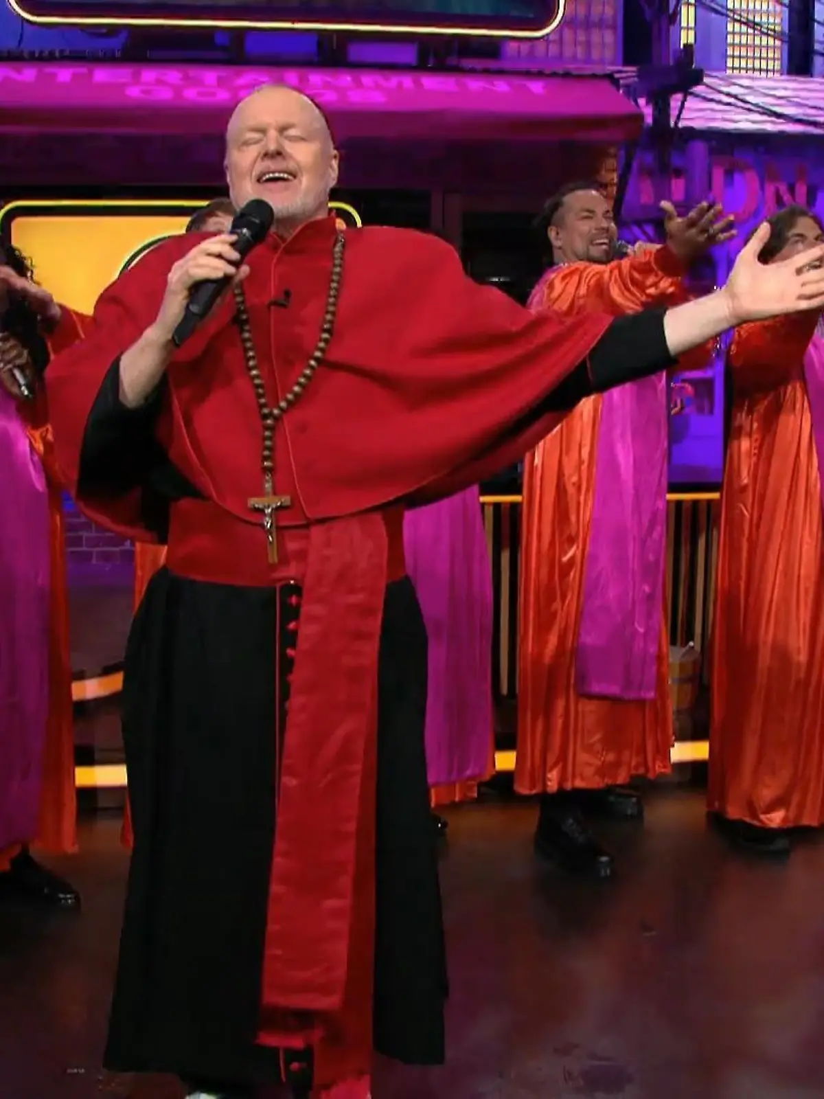 Das muss man gesehen haben!: Stefan Raabs Team checkt den evangelischen ...