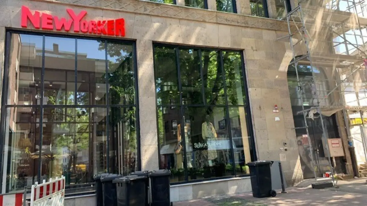 New Yorker in Krefeld: Chefin von Mitarbeiter erstochen! DAS ist über ...