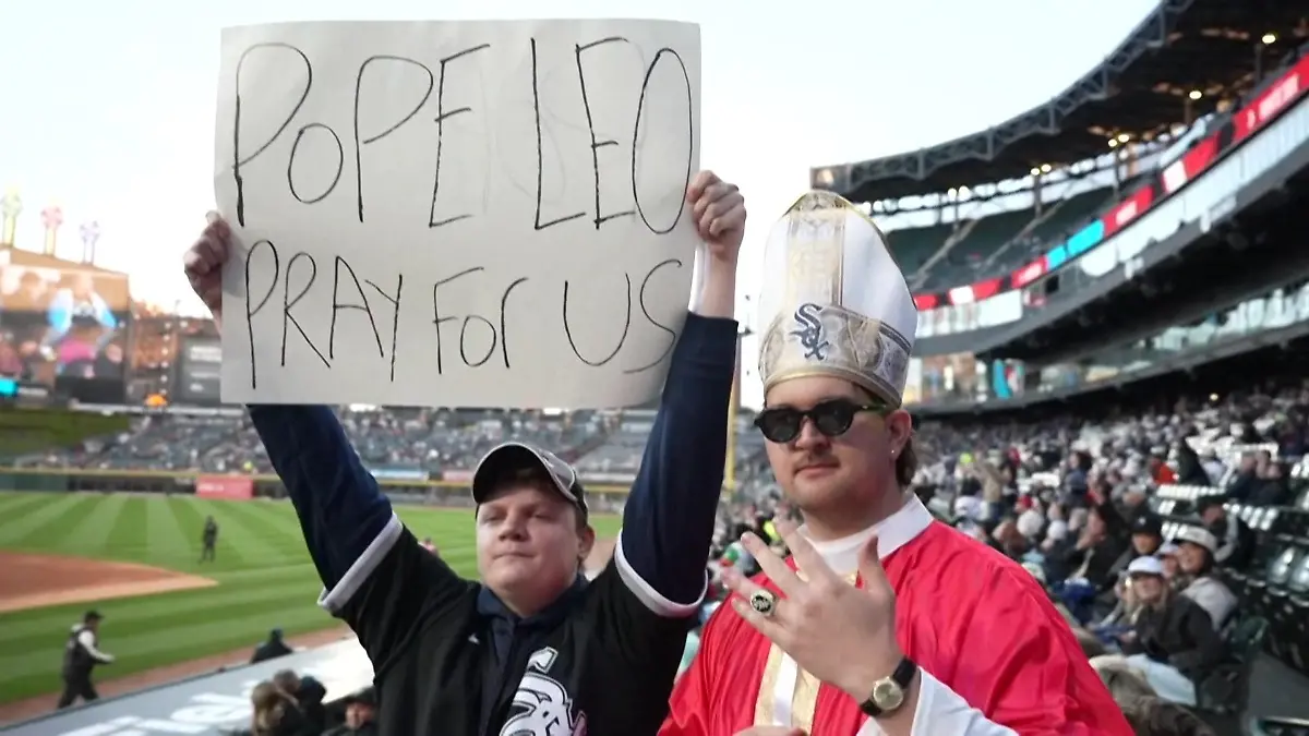 Eisbären Berlin widmen DEL-Titel verstorbenem Mitspieler Tobias Eder ...