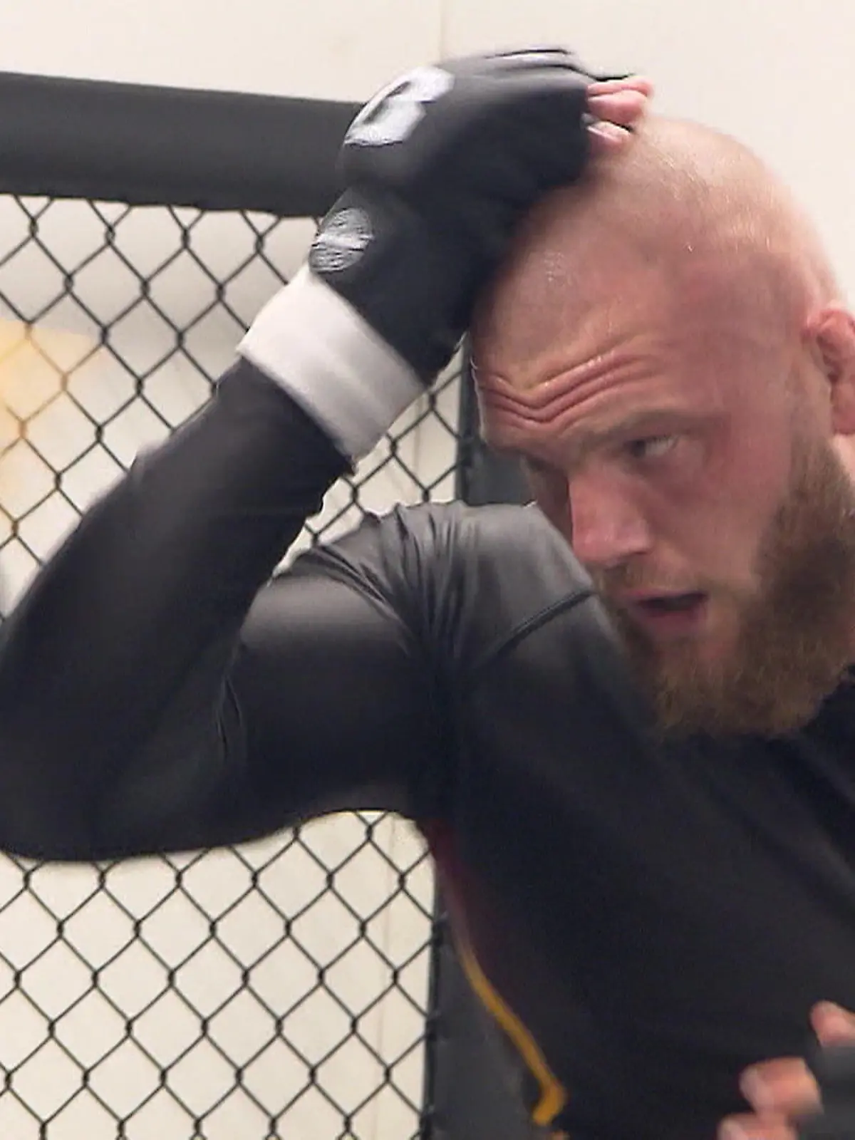 Die Geschichte von Frederic Vosgröne: Der "Neandertaler" erobert die ...