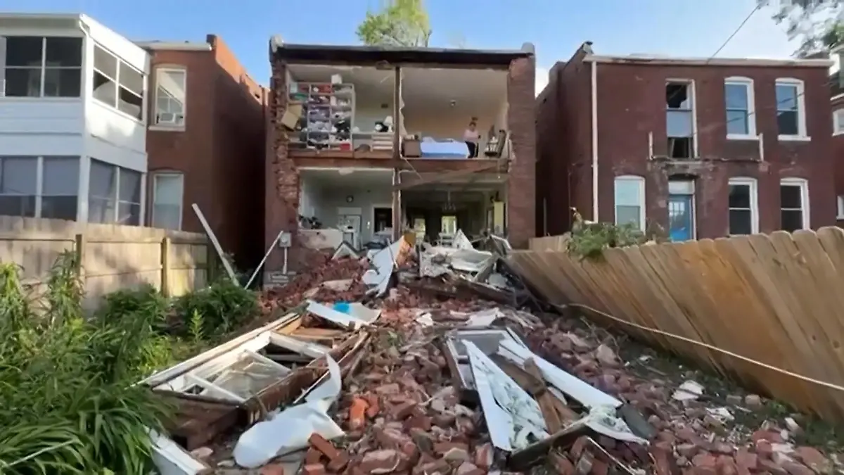 Dorf evakuiert, Häuser zerstört: Gletscherabbruch verschüttet Gemeinde ...