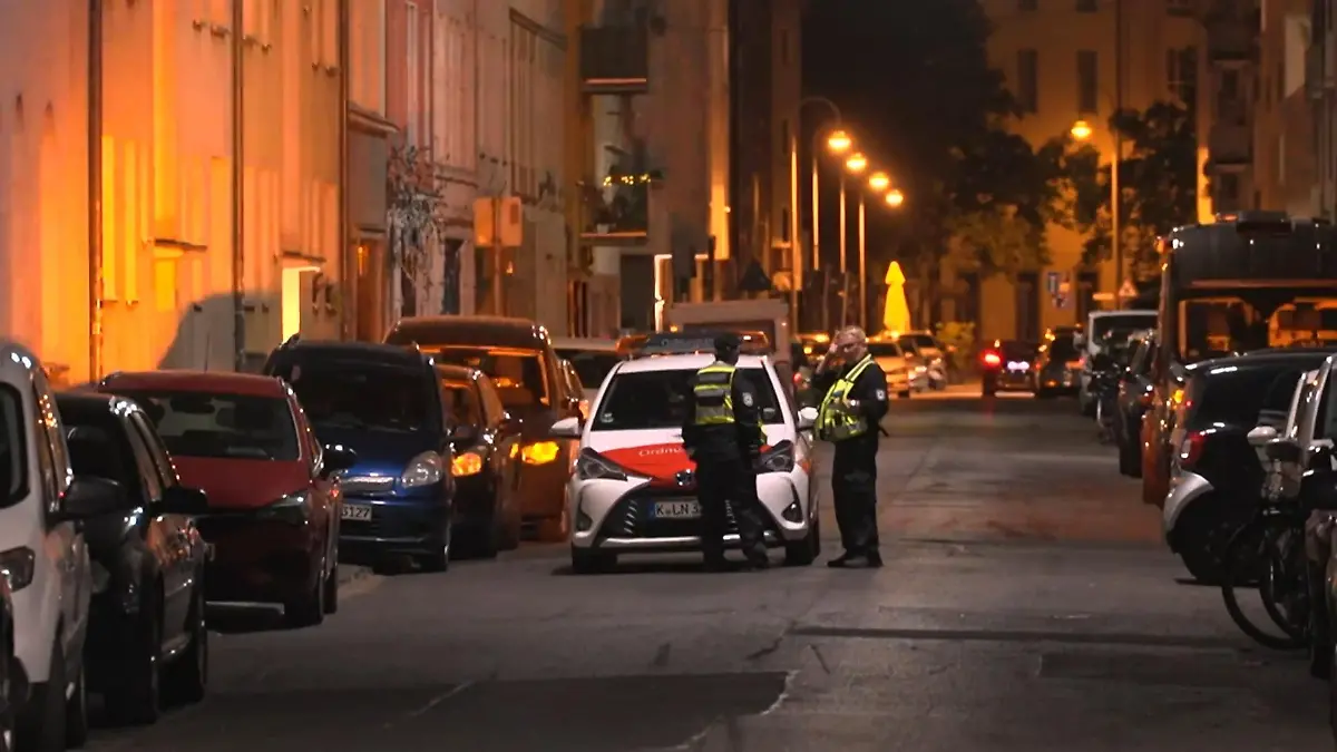 Trauer in Remscheid: Raser-Opfer (19) stirbt im Krankenhaus – Fahrer in ...