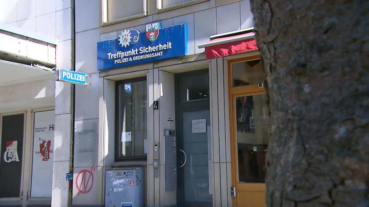 Unfall in Wedel! Zwei Frauen sterben bei Frontal-Crash