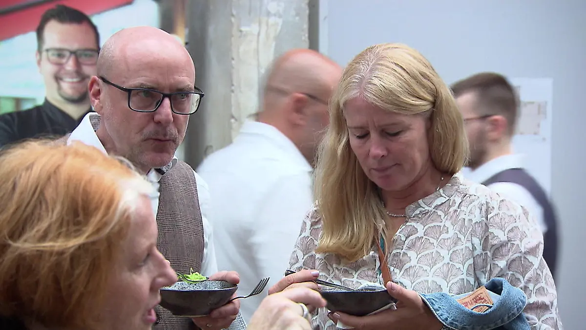 Unfall in Wedel! Zwei Frauen sterben bei Frontal-Crash