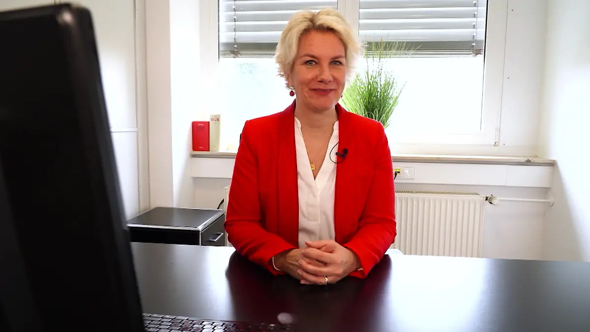 Model Phia Quantius: Wegen Migräne bin ich nur maximal vier Tage im ...