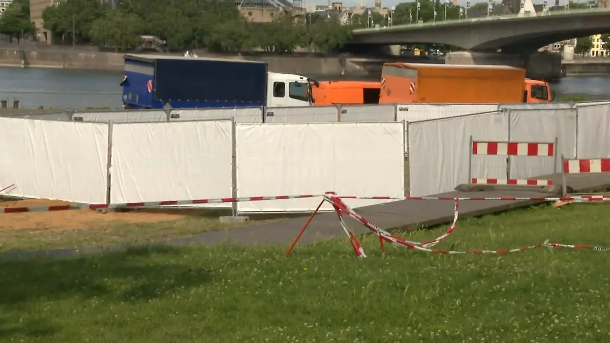 Unfall in Wedel! Zwei Frauen sterben bei Frontal-Crash