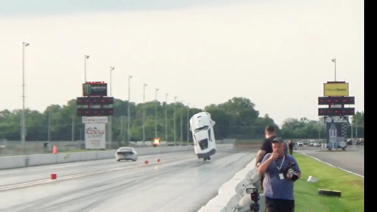 Rennen in England: Zwei Motorradfahrer (21 und 29) sterben bei Horror-Unfall – weitere Fahrer ...