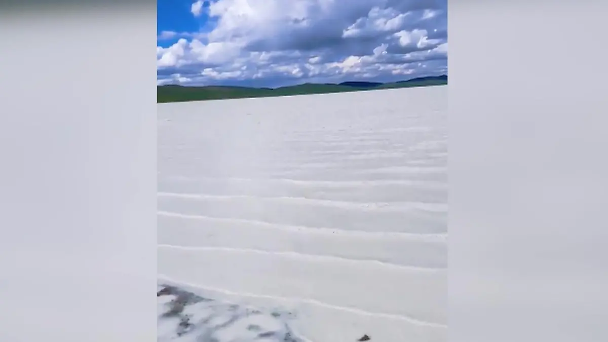 GNTM, Folge 15: Heidi Klum jagt ihre Models beim Nackt-Shooting durch den Monsun