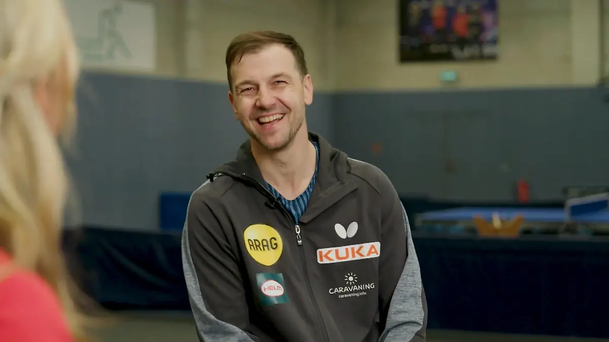 Bei Ausstellung über sein Leben: Fußball-Legende Günter Netzer weint ...