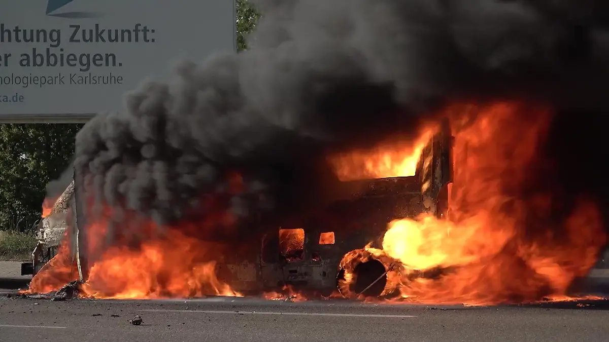 Urlauberin auf Rügen von Trecker erfasst - tot