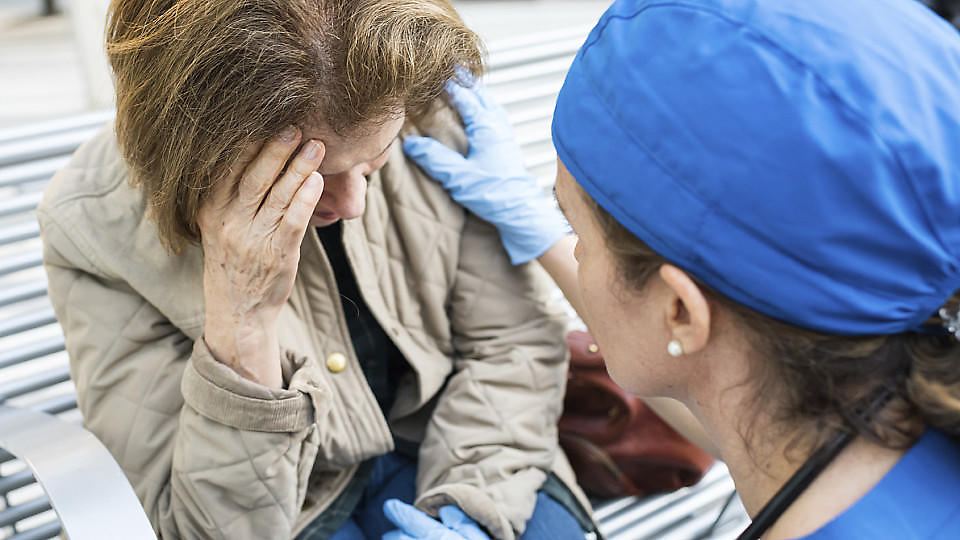 Schlaganfall-Symptome erkennen: FAST-Test hilft bei der Diagnose