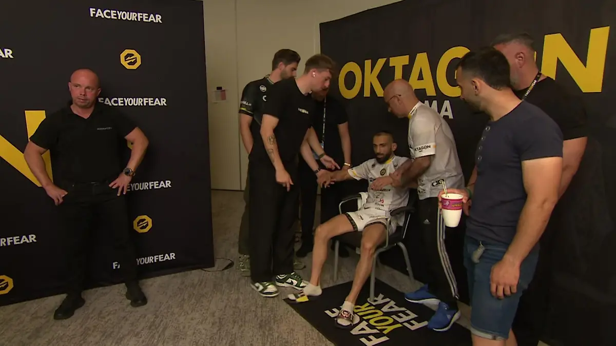 MMA: SO macht Oktagon-Star Frédéric Vosgröne jeden Abend seine Freundin ...