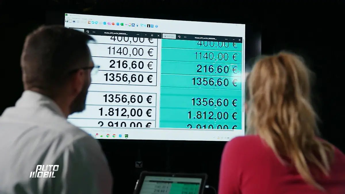 Bei Kieselbronn: E-Auto geht in Flammen auf – Beifahrer (24) stirbt bei Horror-Unfall