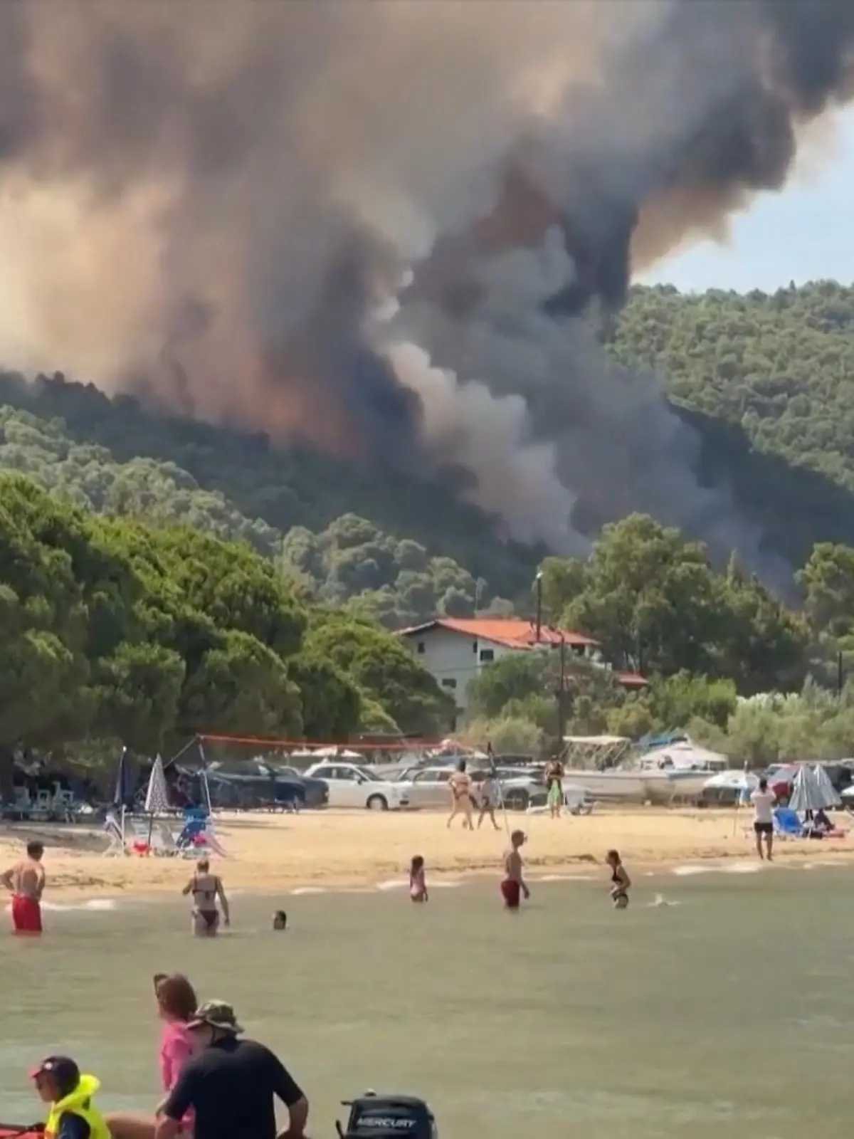 Der hat wohl die Abfahrt verpasst: Seine Mitfahrt hängt am seidenen ...