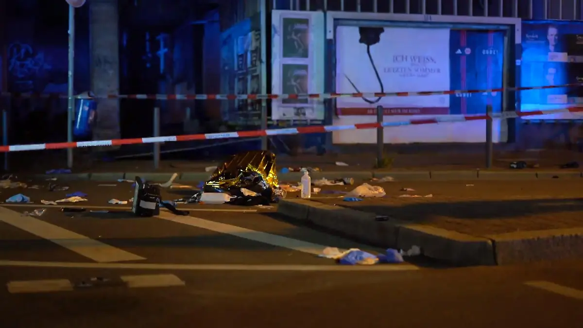 Tödlicher Unfall in Frankfurt: Raser (23) überfährt Zwillingsbrüder ...
