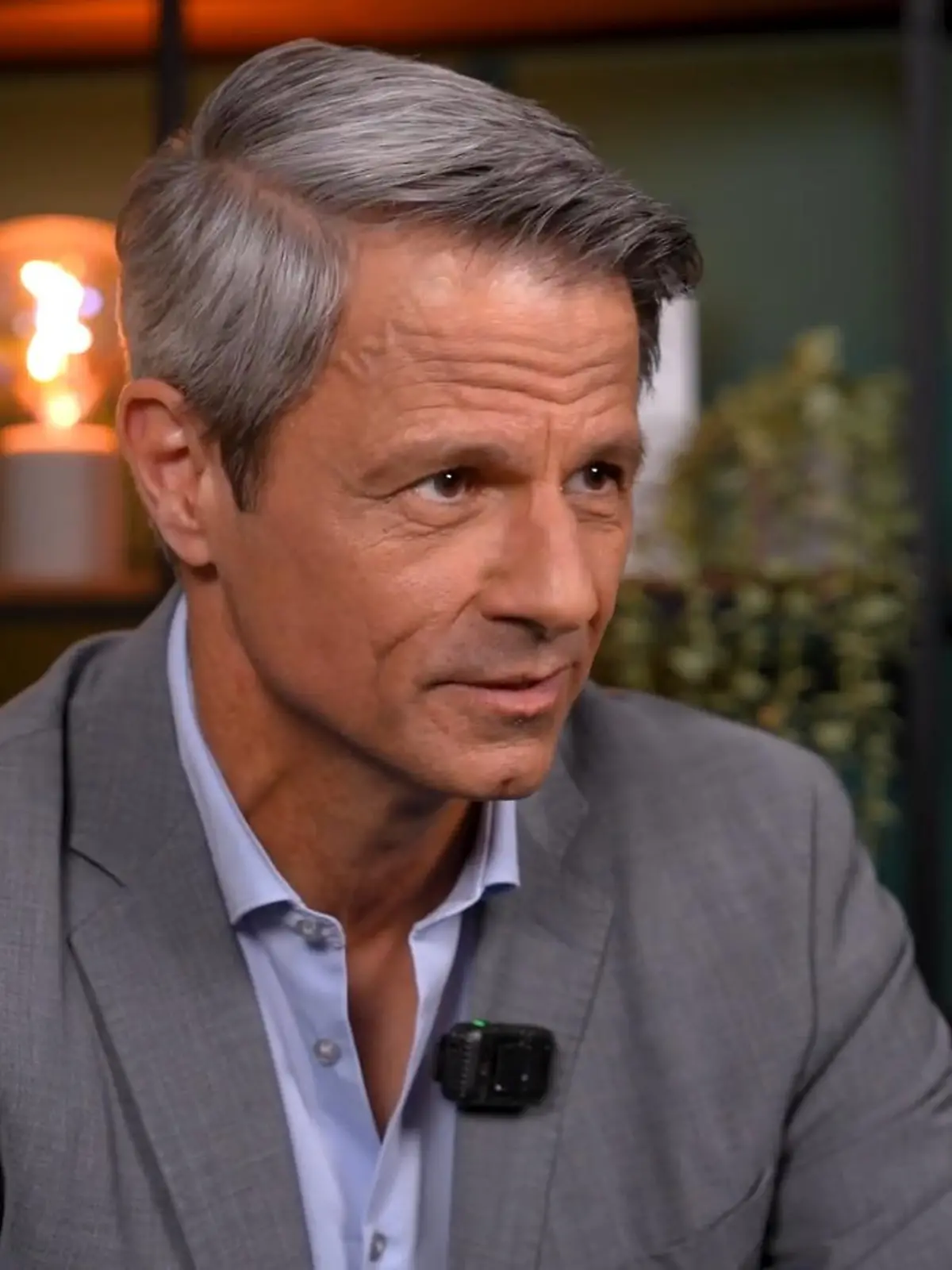 „Unter uns“-Folge vom 18.10.24 auf RTL+: Ute und Benedikt sind auf ...