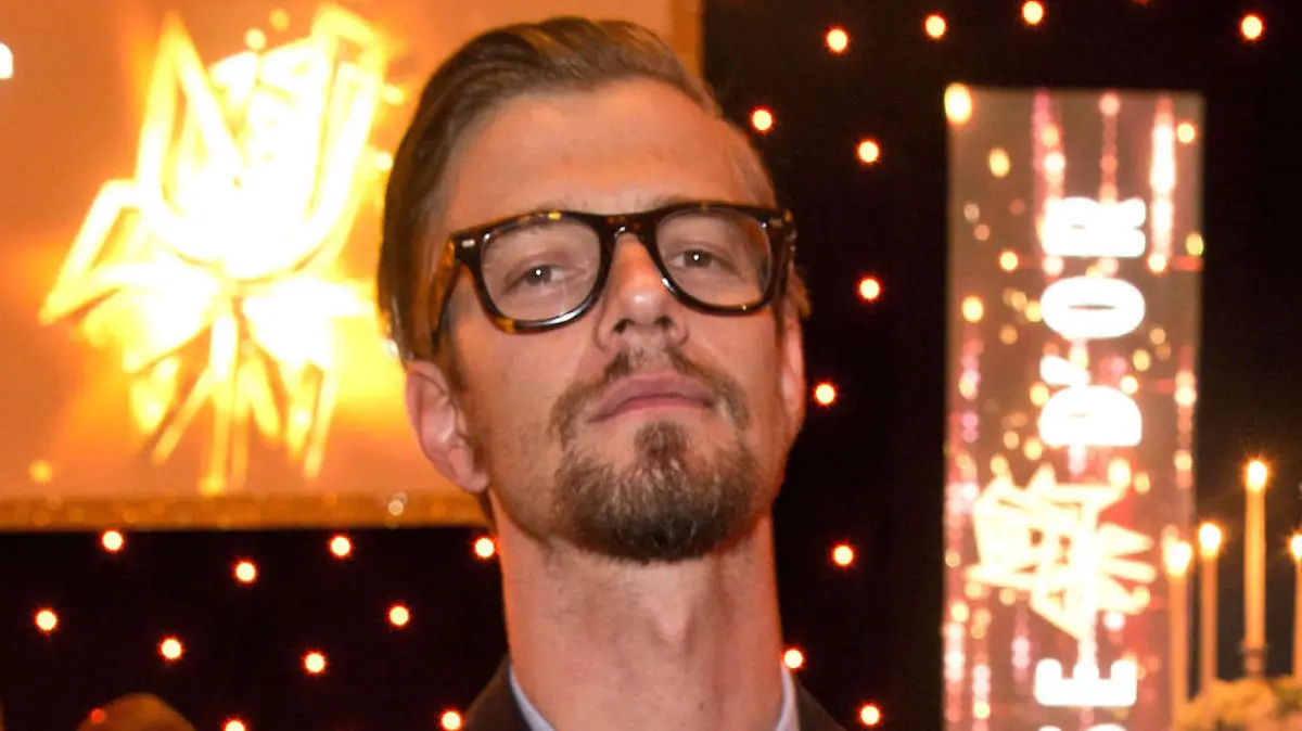 Joko Winterscheid, was hast du da in der Nase?