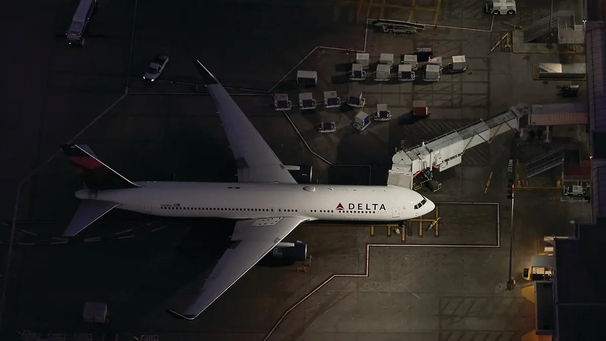 Feuer-Drama nur Sekunden nach dem Start - Piloten funken „Notfall“ über ...