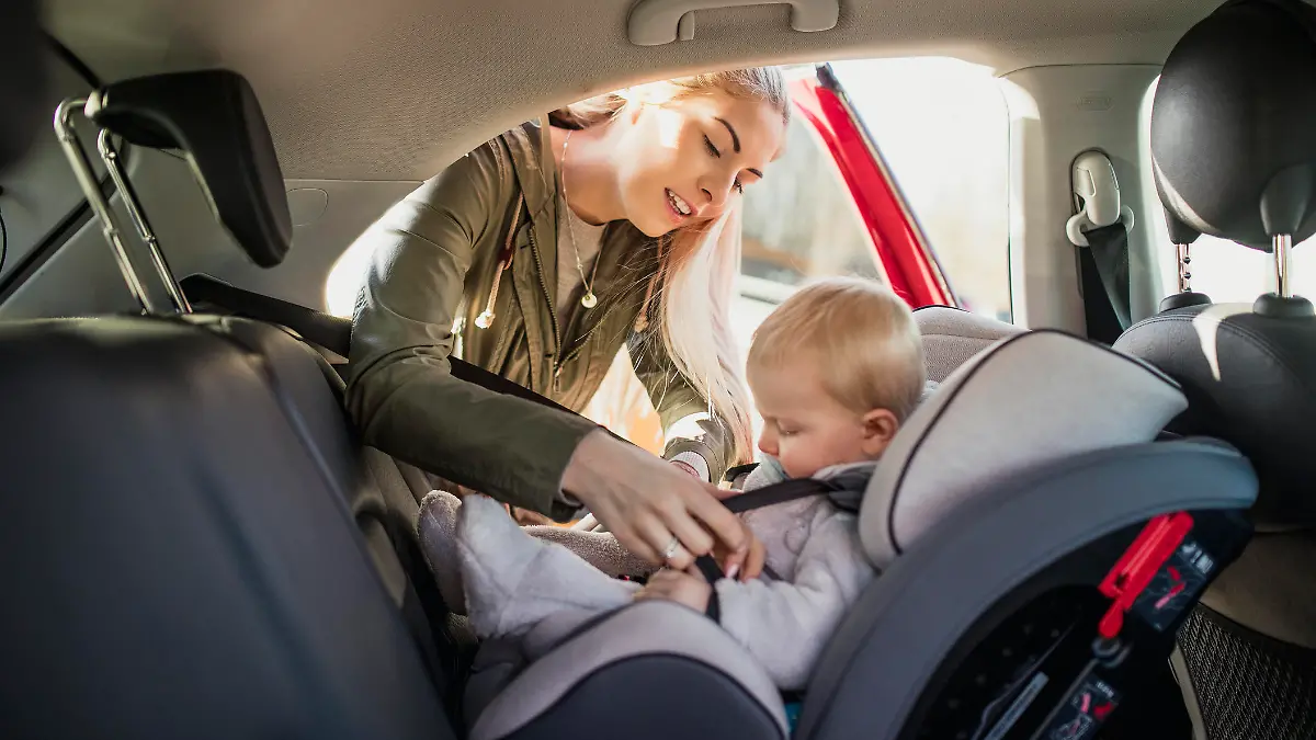 Schwerer Unfall in Oberbayern: Wenige Monate altes Baby überlebt dank ...