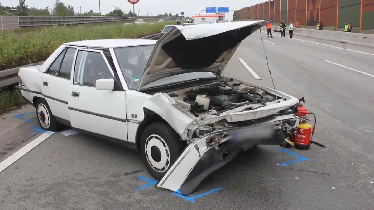 Unfall auf der A3: Massencrash nach illegalem Autorennen