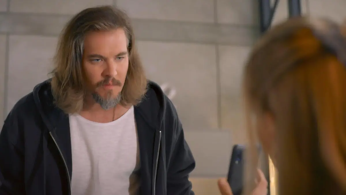 „Unter uns“-Folge vom 23.07.25 auf RTL+: David erkennt, dass er im Netz ...