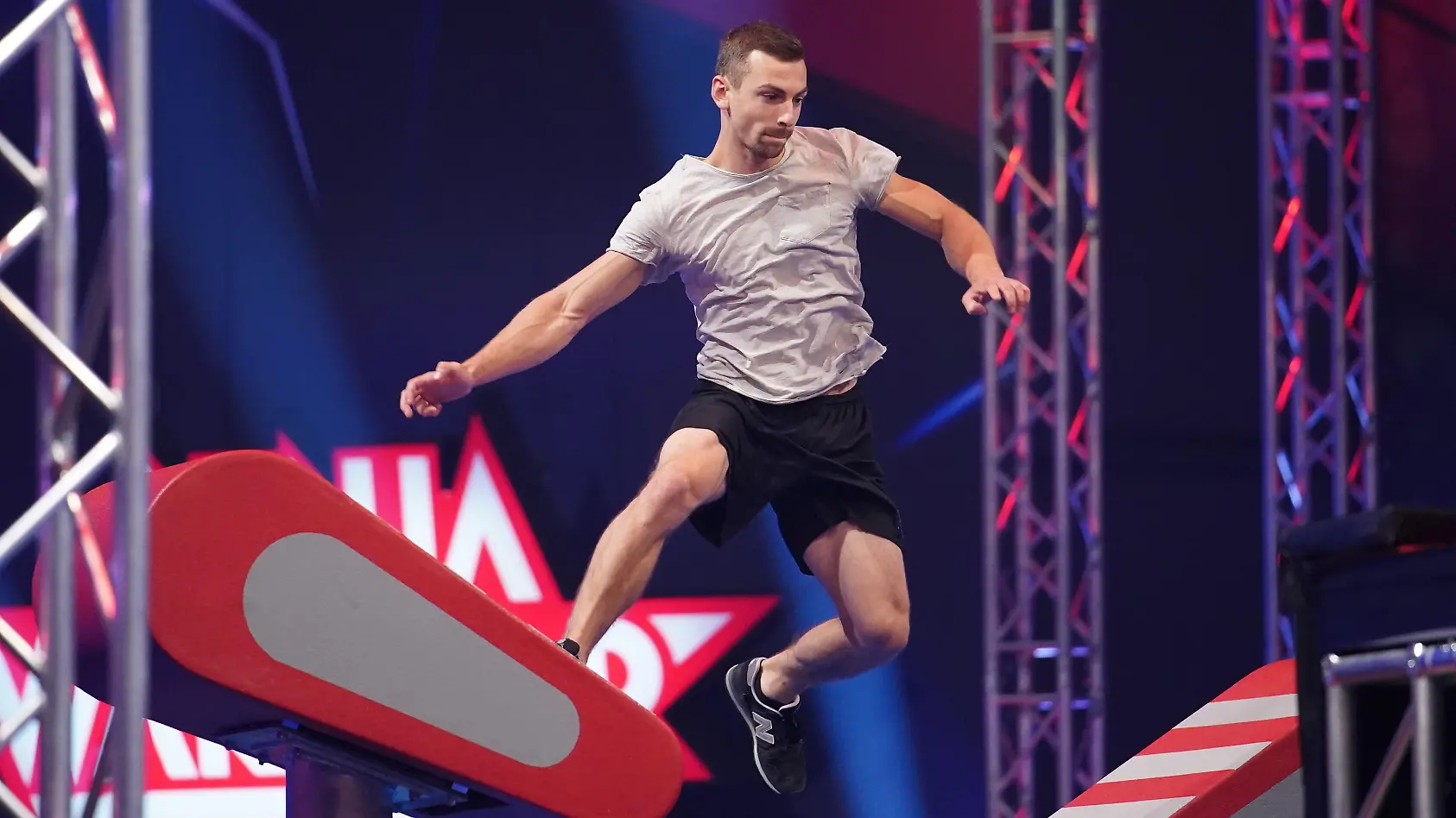Ninja Warrior Germany: Oliver Edelmann ist für Jan Köppen "der Held der ...