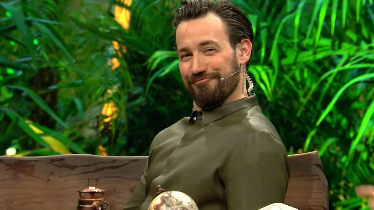 Dschungelcamp-Moderator Jan Köppen präsentiert sexy Look: "Find mich ...