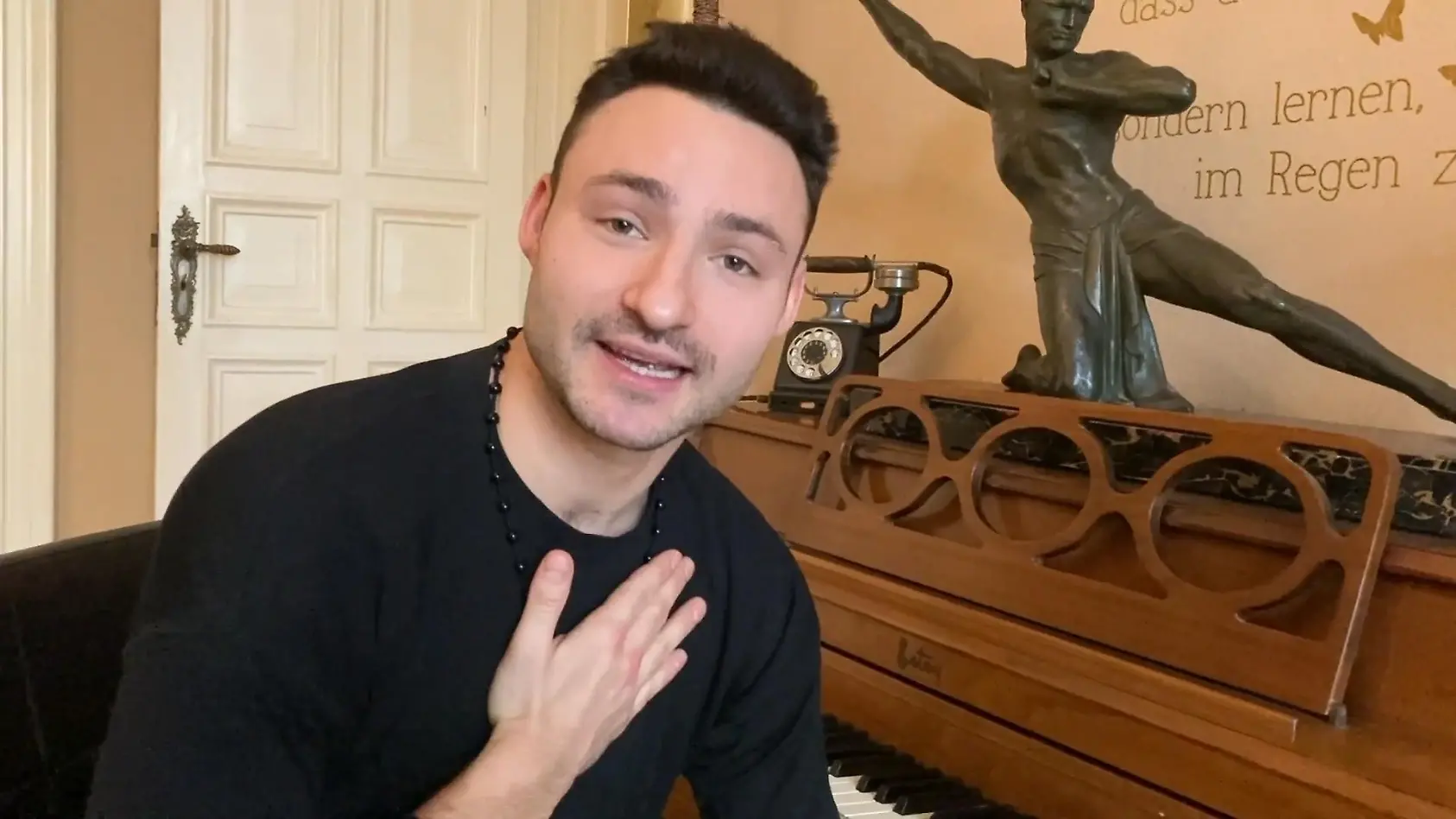 Für den „Let's Dance“-Profi ist es das sechste Mal: Robert Beitsch ...