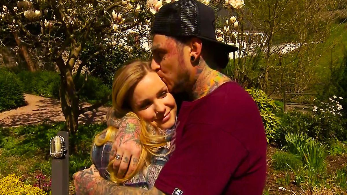 DSDS 2016: Sandra Berger gibt ihrem Verlobten auf der DSDS-Bühne das Ja ...