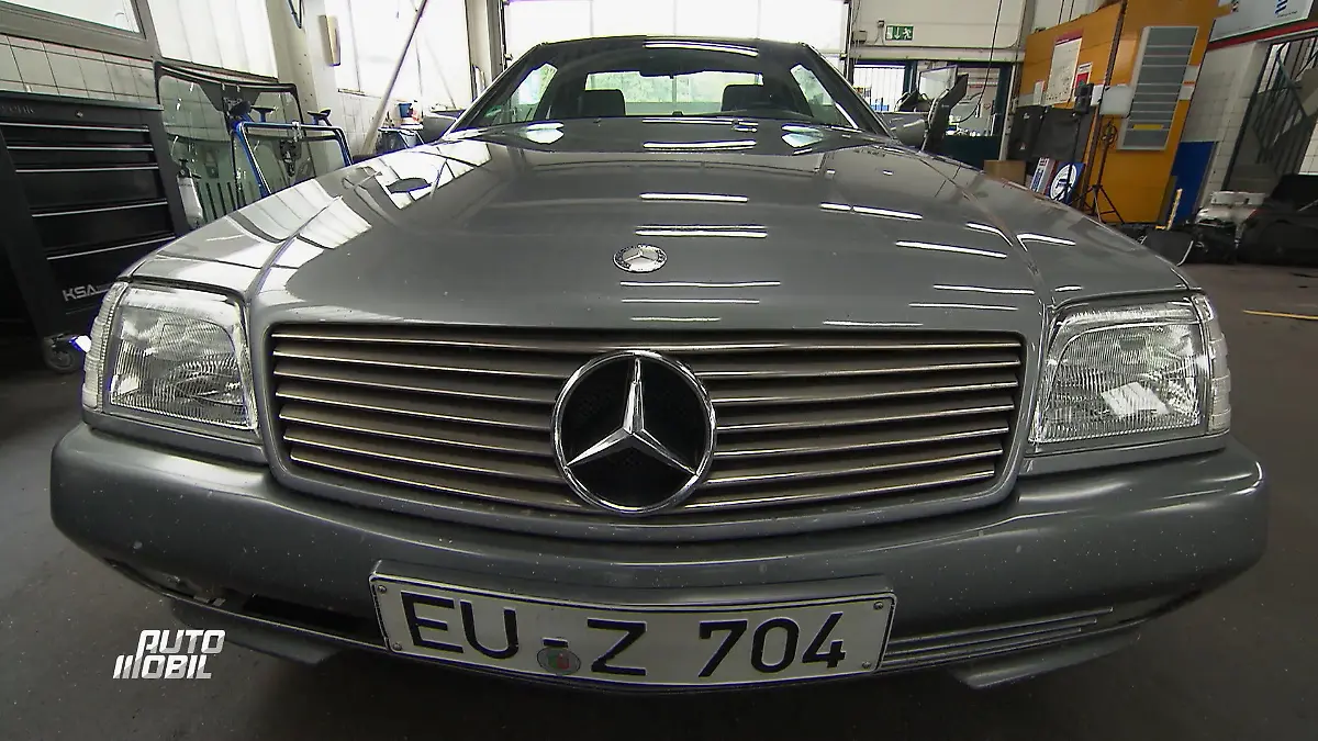 Bei Kieselbronn: E-Auto geht in Flammen auf – Beifahrer (24) stirbt bei Horror-Unfall