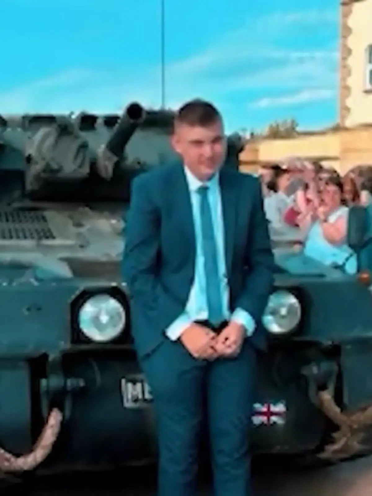 Rauswurf statt Freistoß!: SEXskalation im Stadion! Porno-Star Bonnie Blue bläst auf Hausverbot