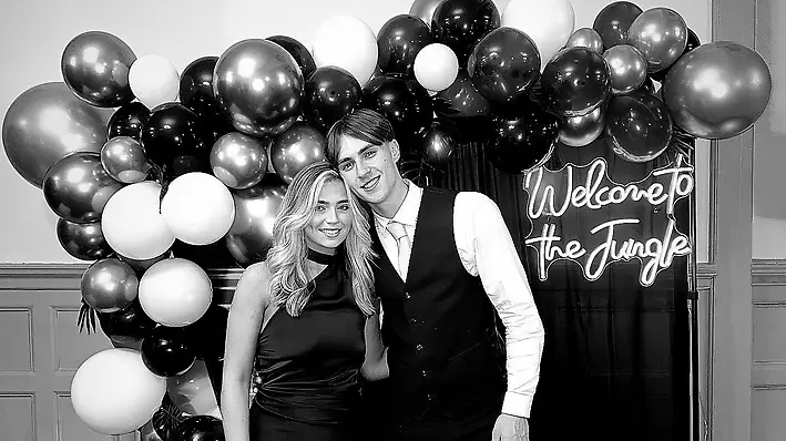 Eishockey-Talent Gary Kelly stirbt bei Balkon-Sturz auf Ibiza: Freundin ...