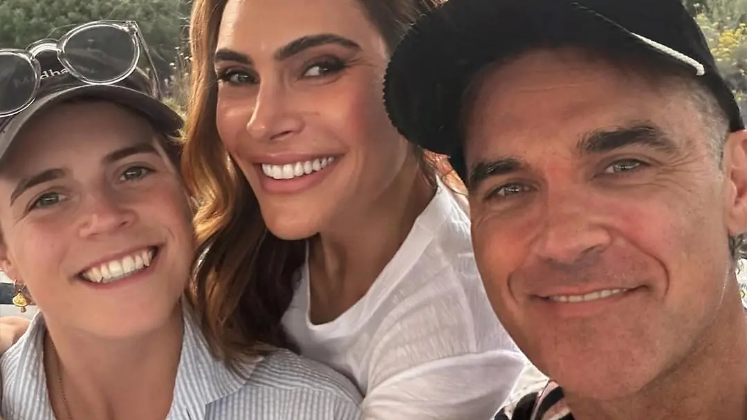Robbie Williams macht Selfie mit Ayda Field Williams und Prinzessin Eugenie im Portugal-Urlaub