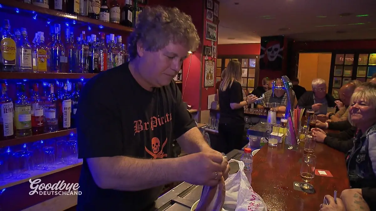 „Goodbye Deutschland”-Star Franzi Schmidt: Blasensprung! Baby kommt ...