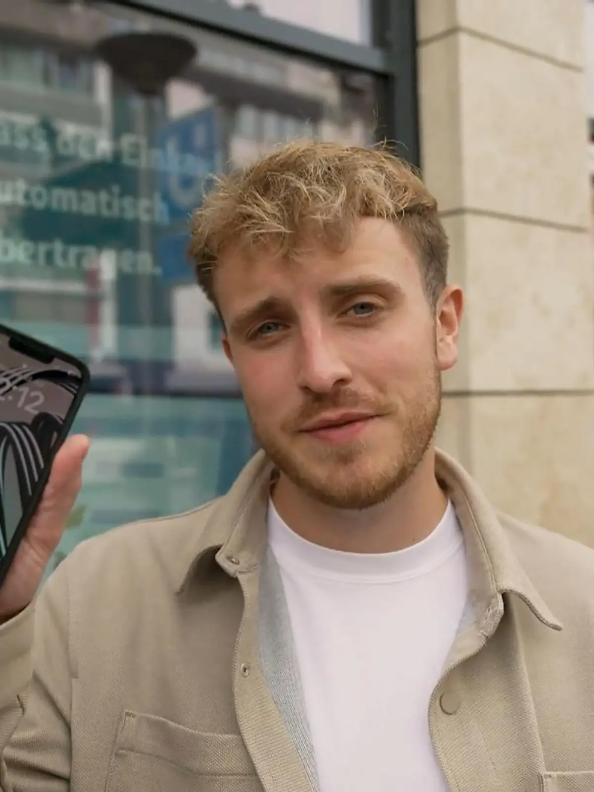 Kuscheln, Küssen, Karriere kaputt?!: Neues Video nach Kiss-Cam-Skandal ...