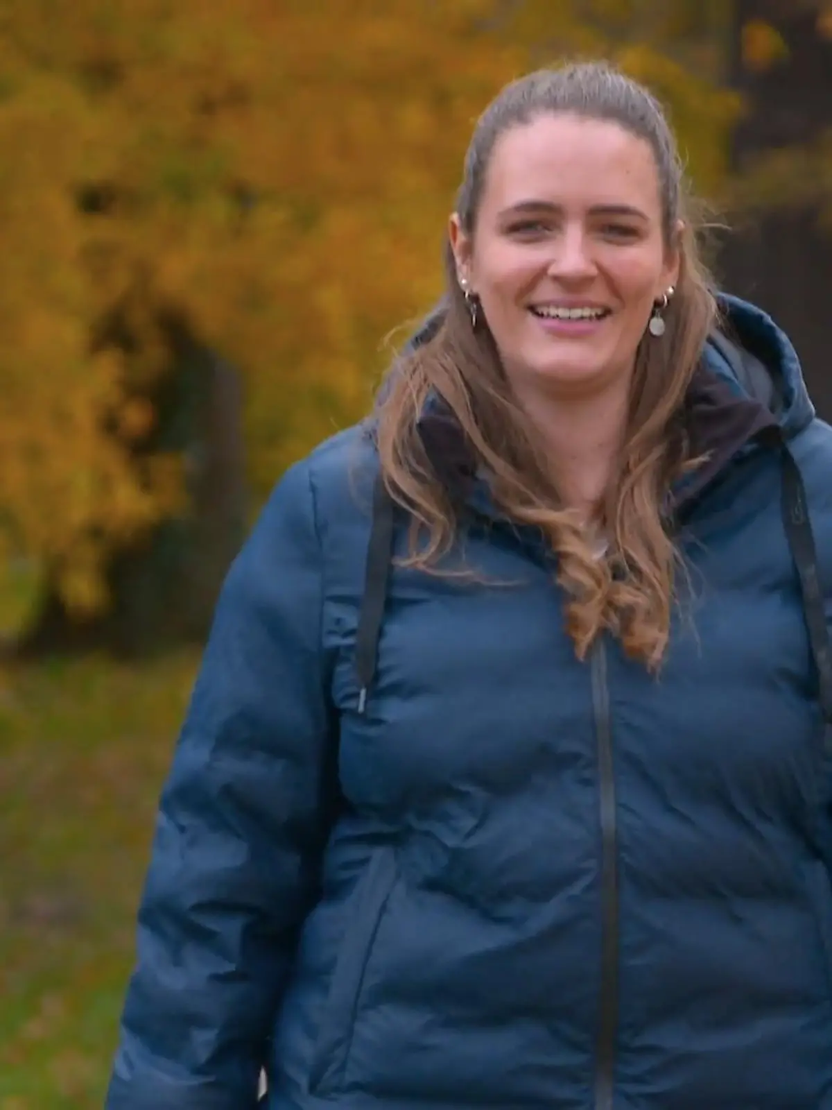 Emotionen bei der Anprobe: Erstes Kleid rührt Steffi zu Tränen