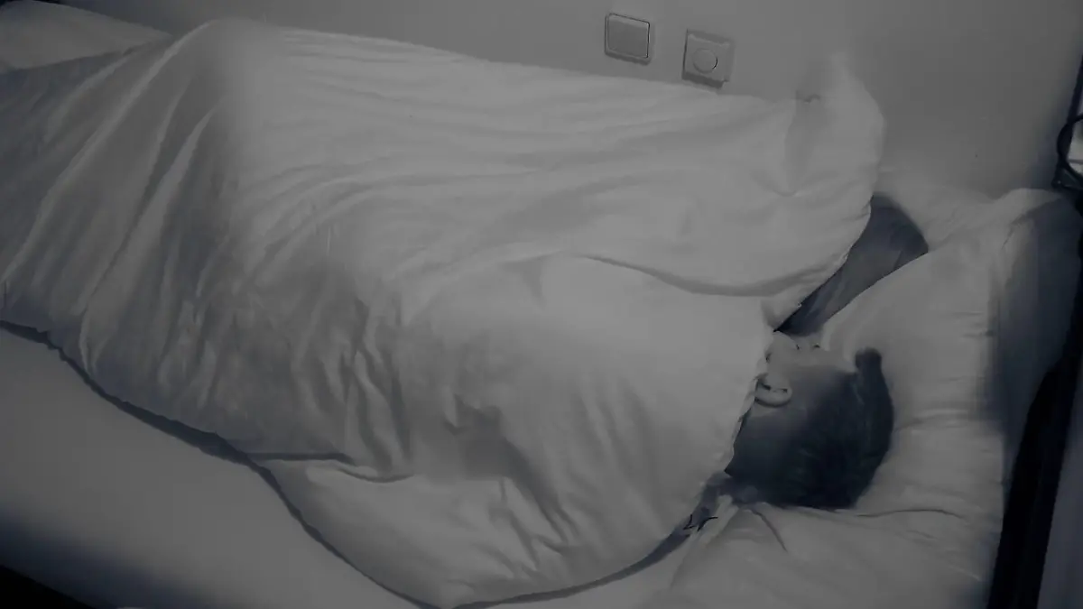 Sommerhaus der Stars 2025: Erster Sex? Marvin und Jennifer „waren sehr lange wach gestern Abend ...