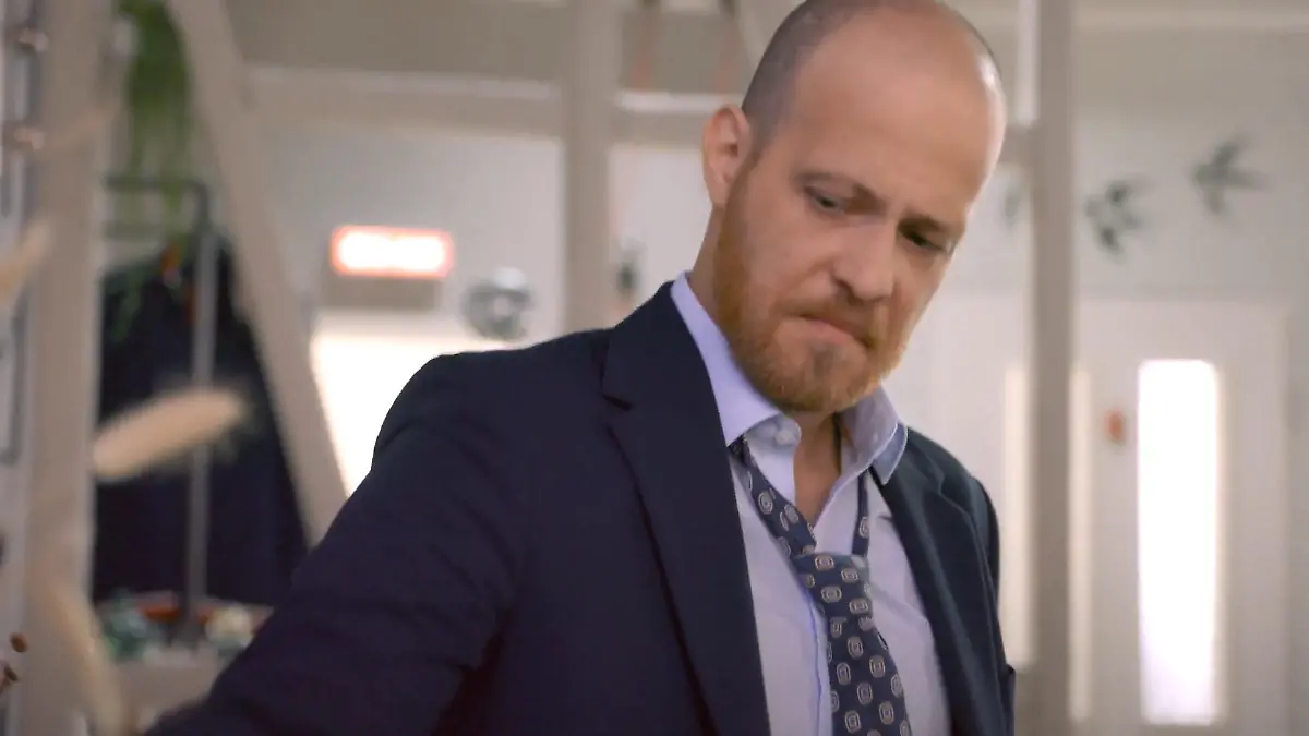 „Unter uns”-Vorschau heute am 07.11.25 im TV: Tobias gesteht sich ein, einsam zu sein