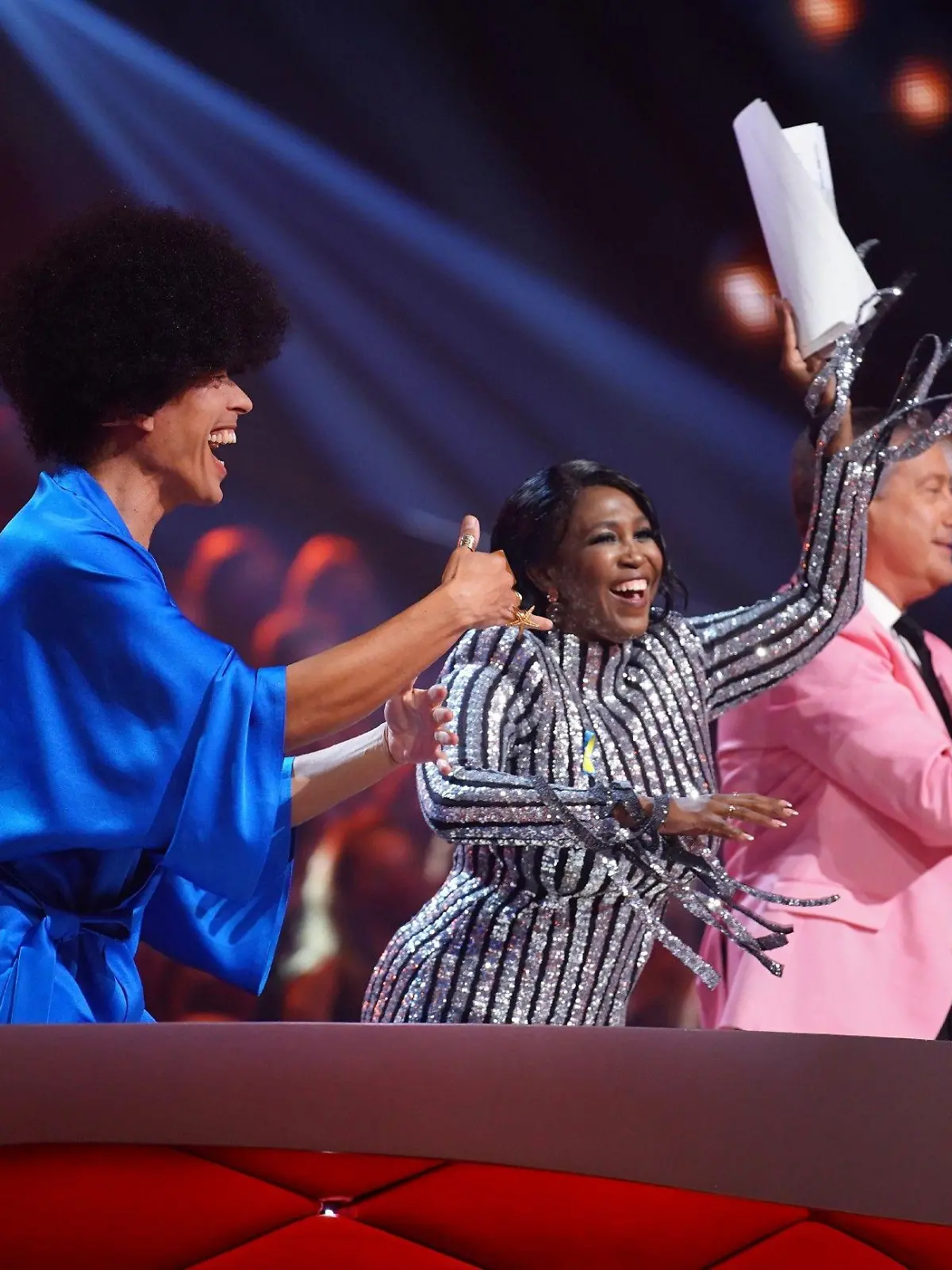 Let’s Dance 2025: 31 Punkte für selfiesandra! Sie macht Nicolas ...