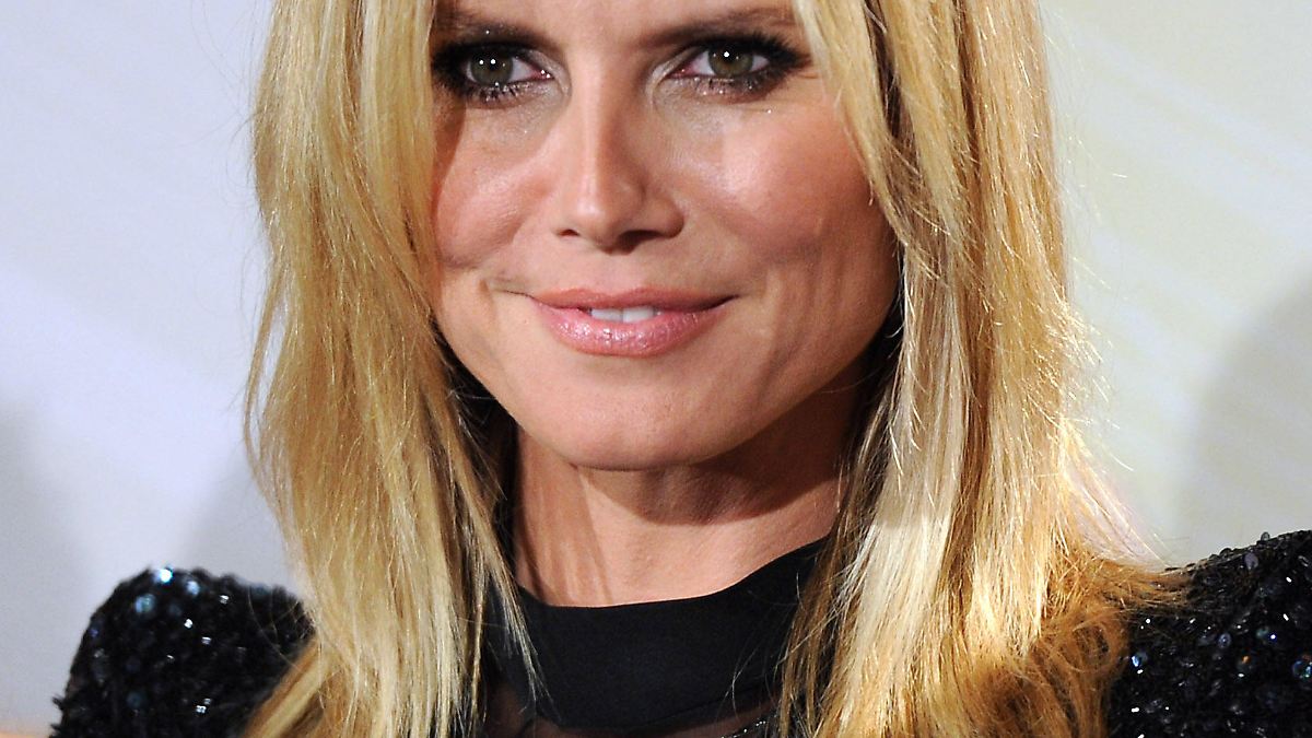 Seitenscheitel, Mittelscheitel & Co.: Welcher Scheitel lässt Sie jünger ...